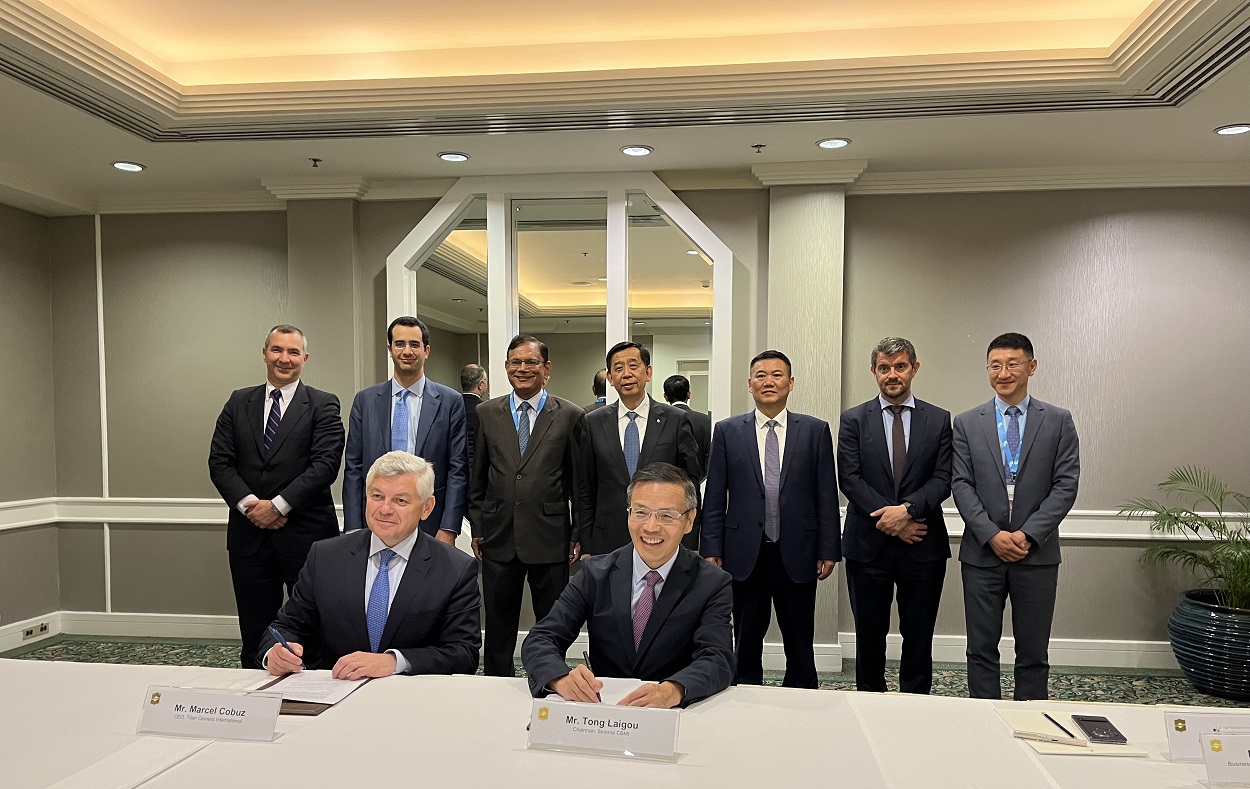 ΤΙΤΑΝ: Υπέγραψε Μνημόνιο Συνεργασίας με τη Sinoma CBMI