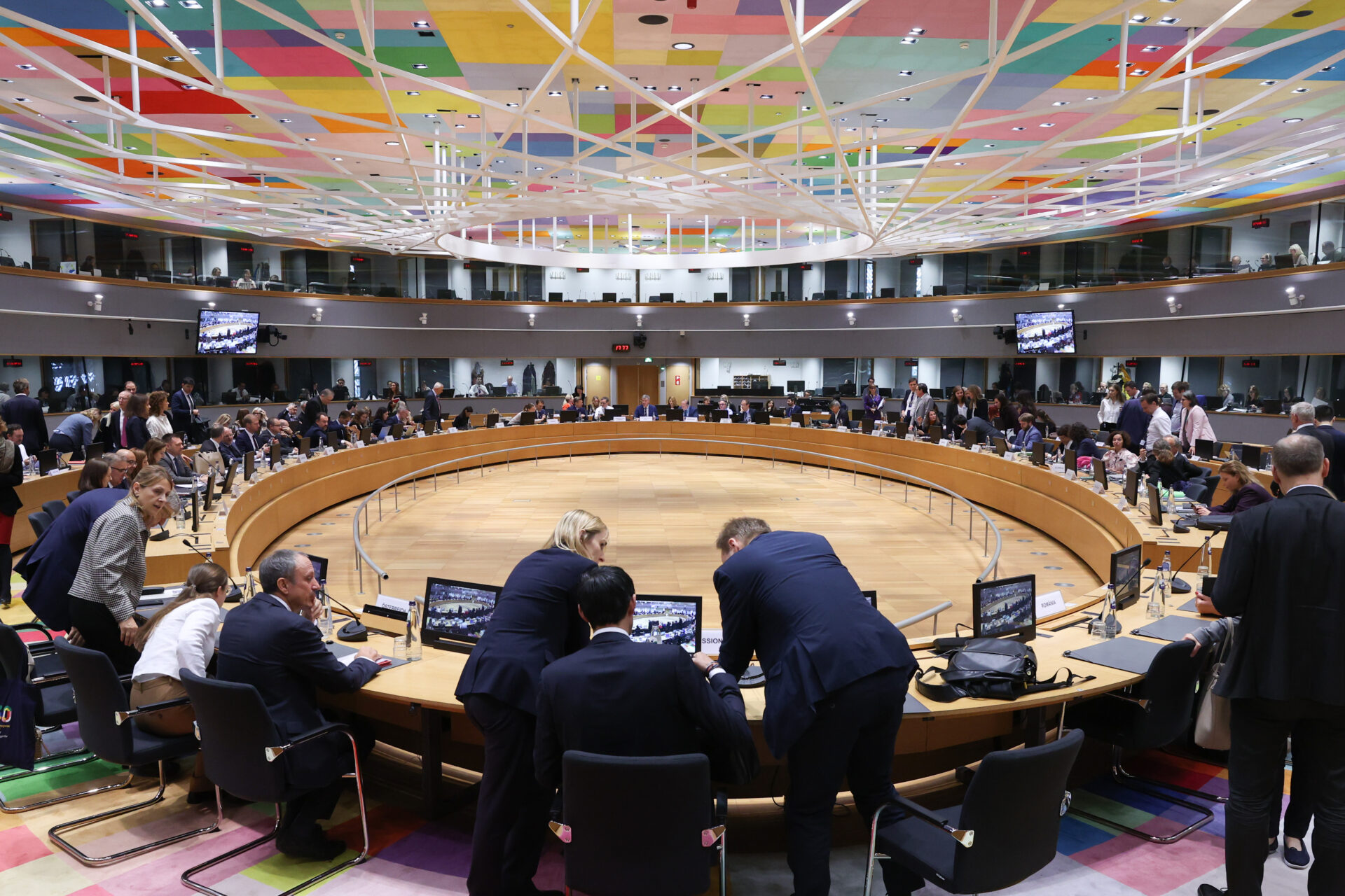 Στην ελληνική γραμμή η συμφωνία των 27 για χαλάρωση των κλιματικών στόχων